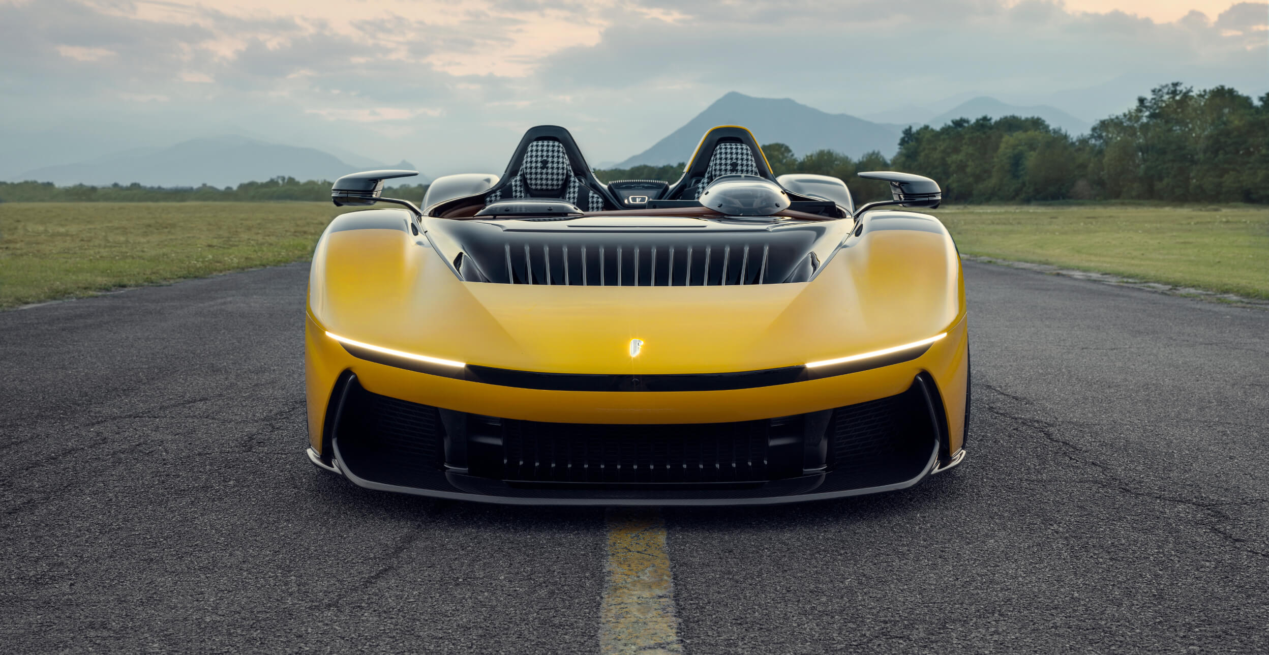 Automobili Pininfarina | B95: The epitome of a classic race car meets ...