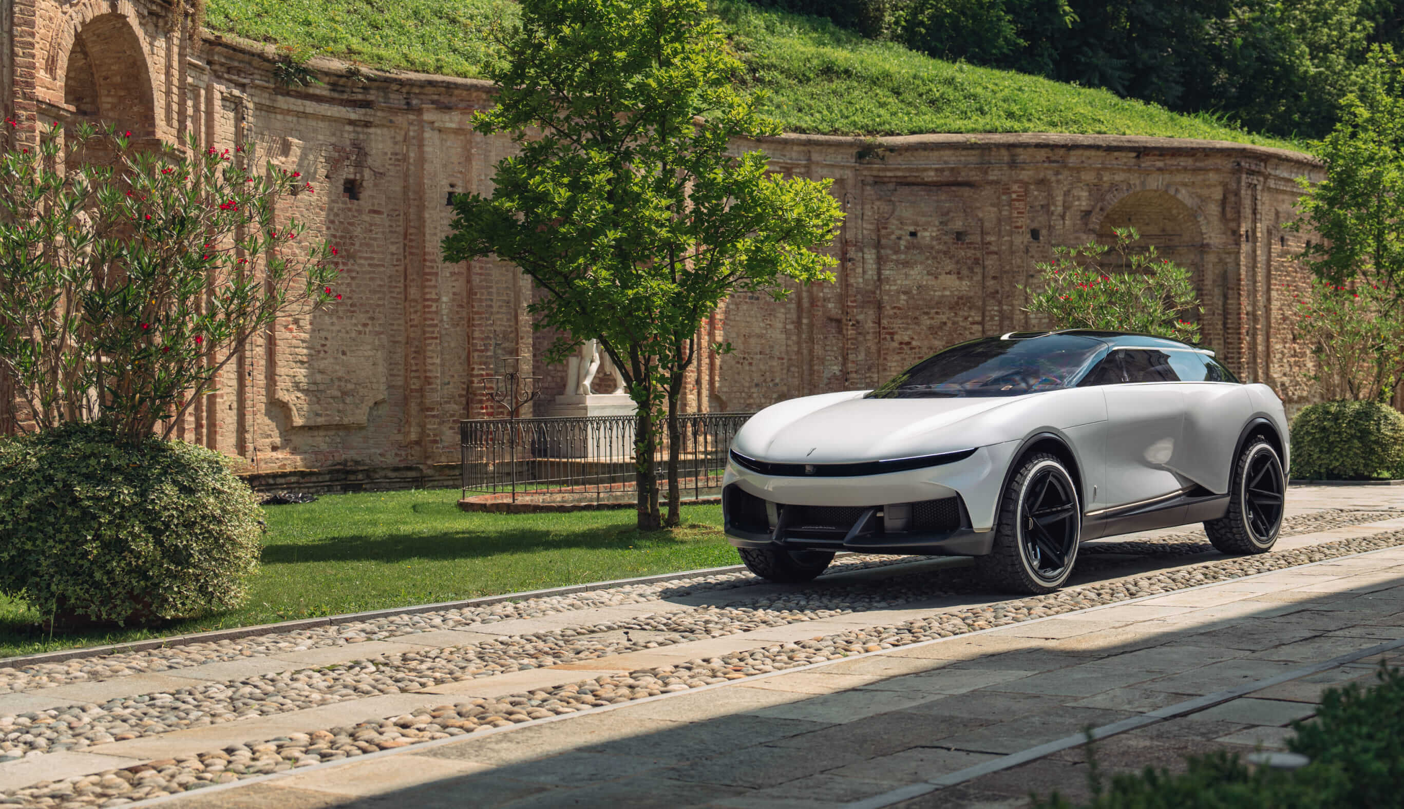 Automobili Pininfarina | Pura Vision: A striking image of the ‘electric ...